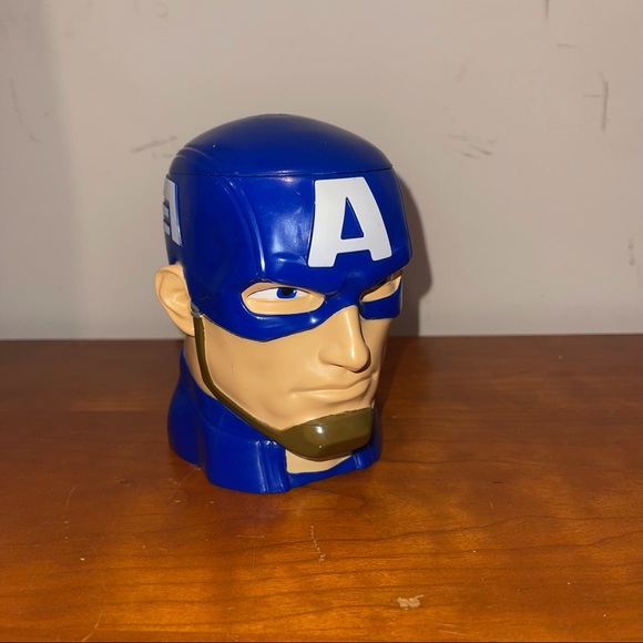Marvel | Dining | Marvel Captain America Head Plastic Mug W Flip Lid ...
